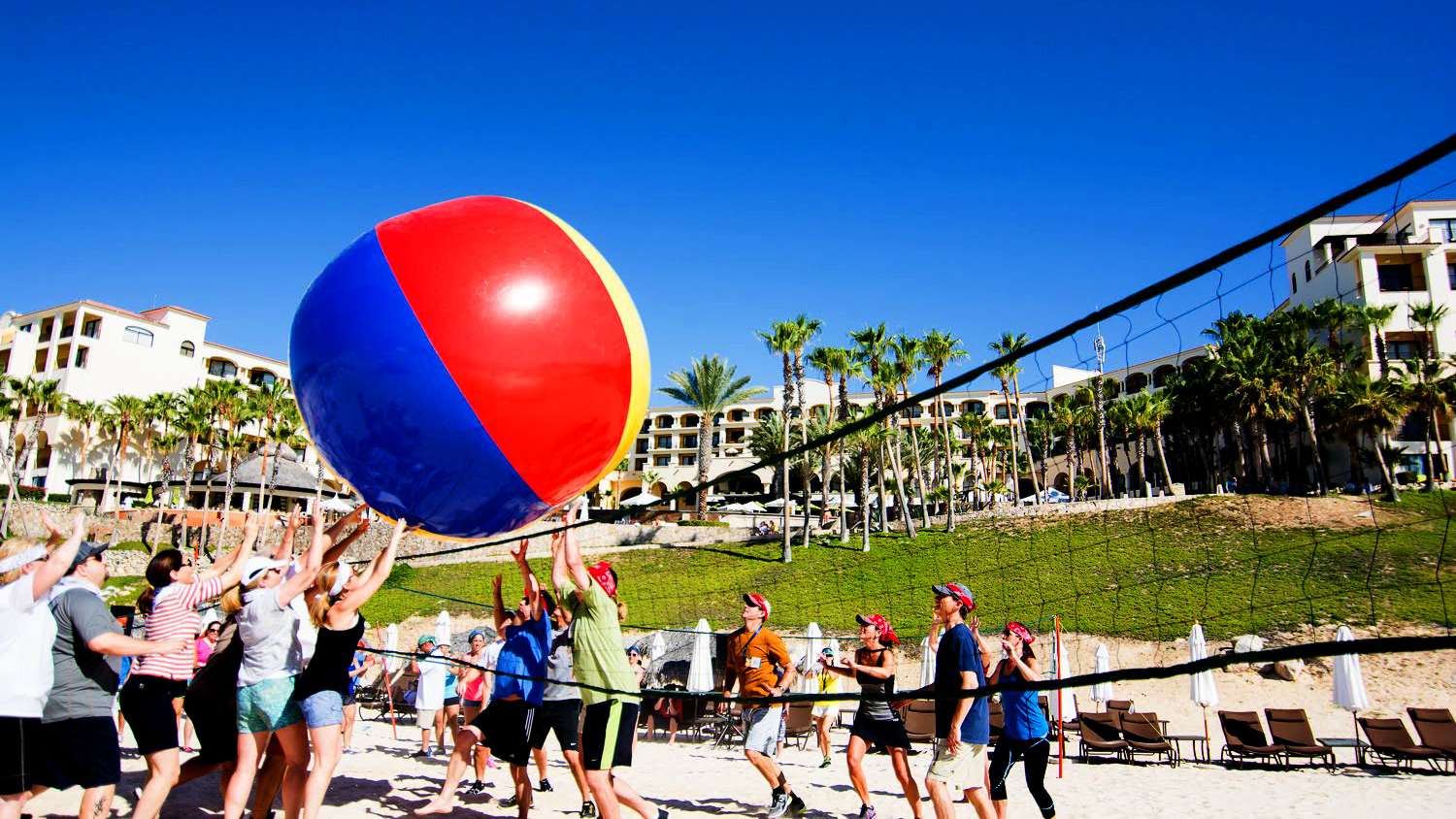 Gymkhana en la playa - Team building para empresas en España